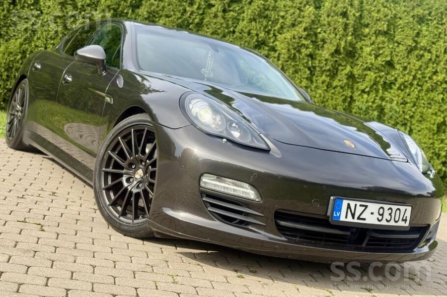 Brown Porsche Panamera 2011 in Riga, with an engine capacity of 3.00 L and mileage of 288 thousand km for 19500 €, photo 3 on AUTOMOTO.COM.LV