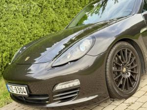 Brown Porsche Panamera 2011 in Riga, with an engine capacity of 3.00 L and mileage of 288 thousand km for 19500 €, photo 8 on AUTOMOTO.COM.LV