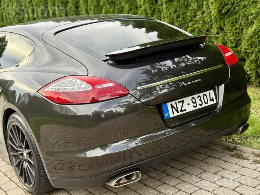 Brown Porsche Panamera 2011 in Riga, with an engine capacity of 3.00 L and mileage of 288 thousand km for 19500 €, photo 14 on AUTOMOTO.COM.LV