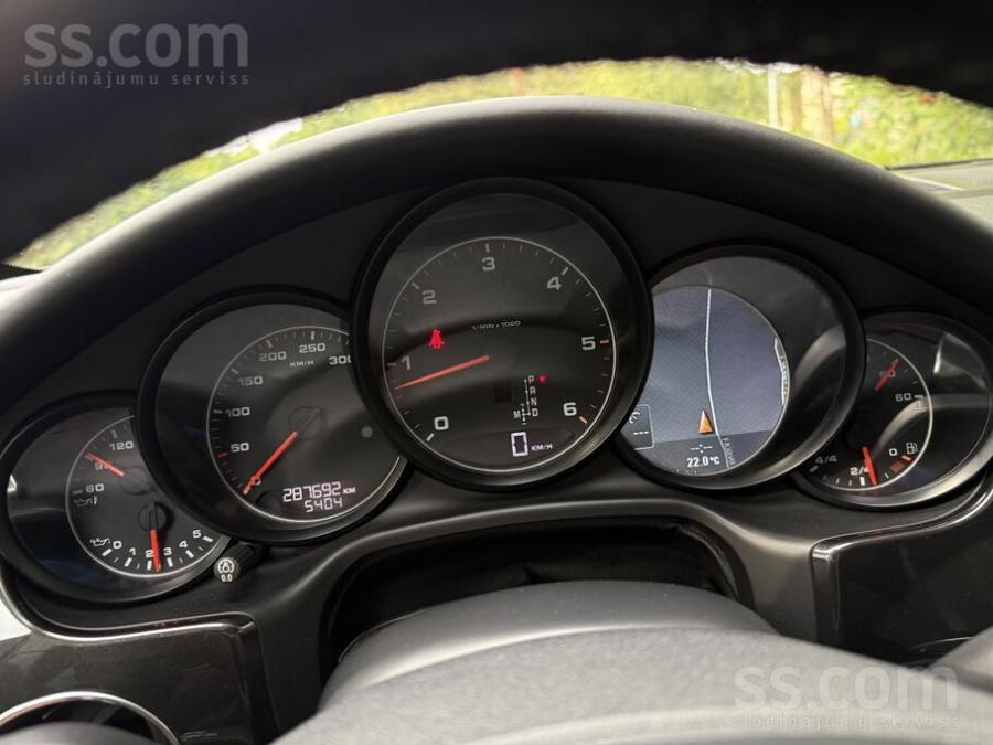 Brown Porsche Panamera 2011 in Riga, with an engine capacity of 3.00 L and mileage of 288 thousand km for 19500 €, photo 16 on AUTOMOTO.COM.LV