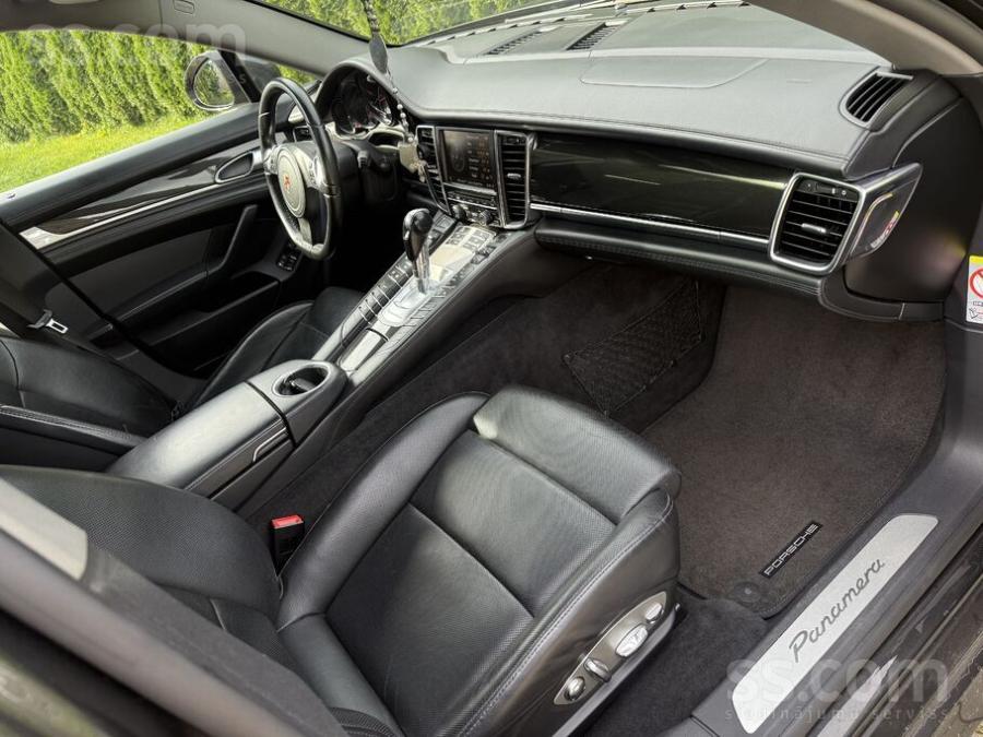 Brown Porsche Panamera 2011 in Riga, with an engine capacity of 3.00 L and mileage of 288 thousand km for 19500 €, photo 23 on AUTOMOTO.COM.LV