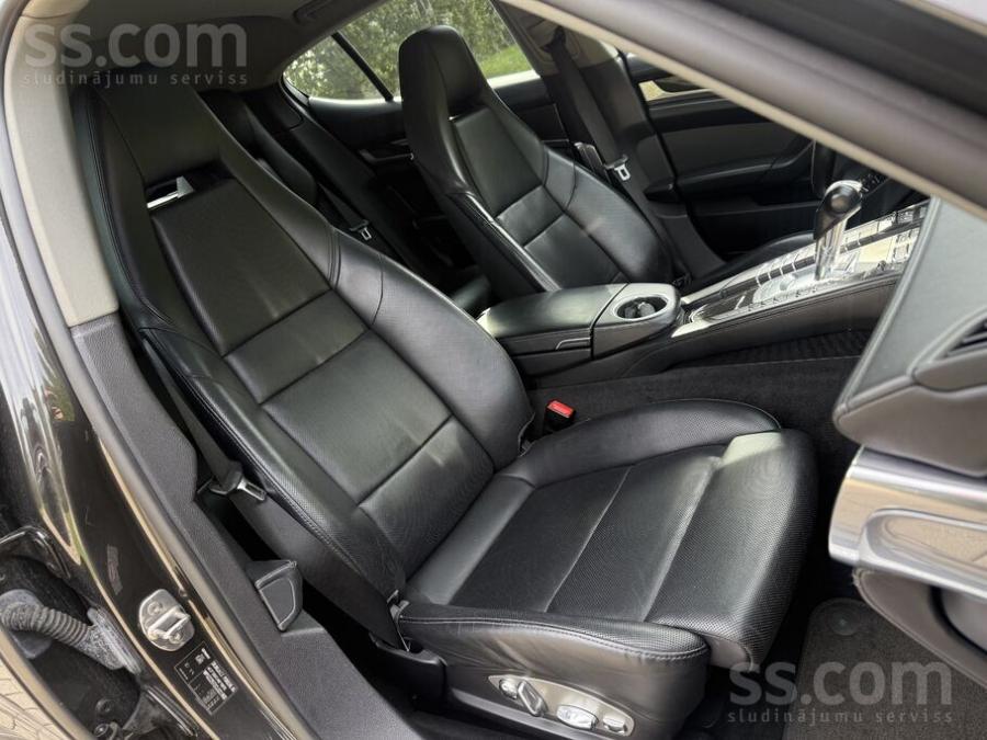 Brown Porsche Panamera 2011 in Riga, with an engine capacity of 3.00 L and mileage of 288 thousand km for 19500 €, photo 24 on AUTOMOTO.COM.LV