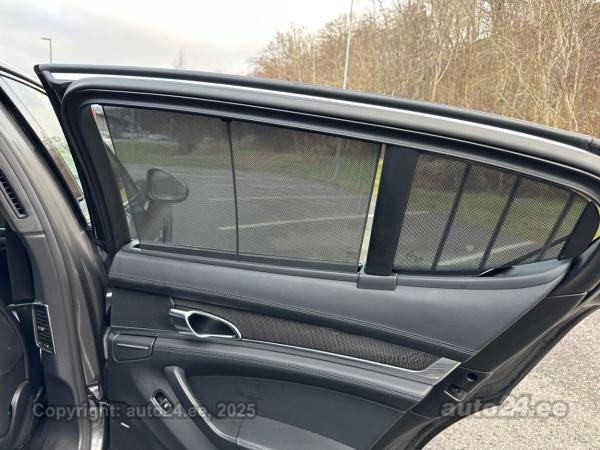 Brown Porsche Panamera 2014 in Tallinn, with an engine capacity of 3.00 L and mileage of 163 thousand km for 26800 €, photo 11 on AUTOMOTO.COM.LV