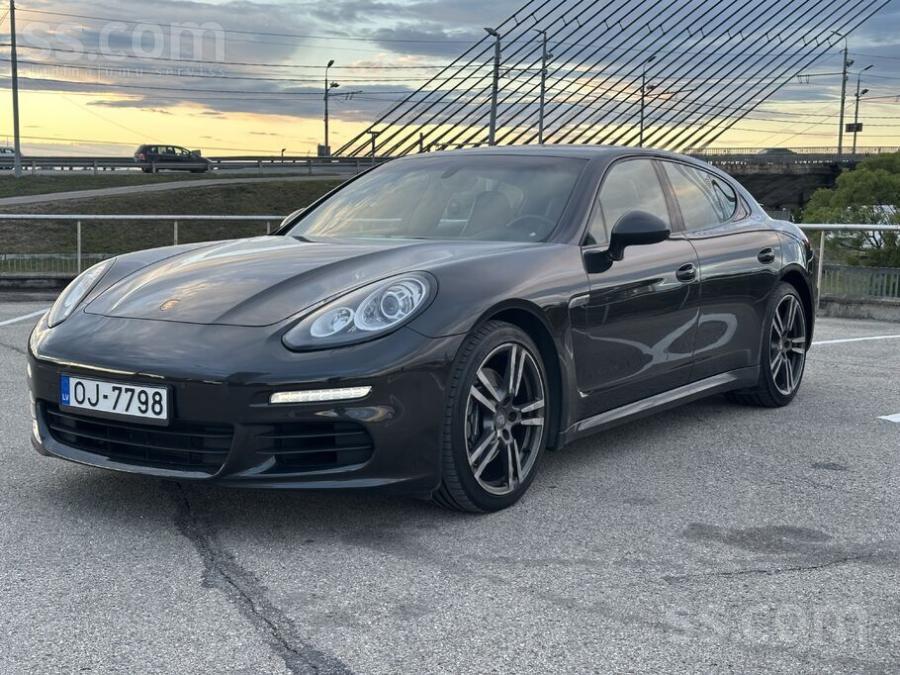 Brown Porsche Panamera 2014 in Riga, with an engine capacity of 3.00 L and mileage of 228 thousand km for 19500 €, photo 3 on AUTOMOTO.COM.LV
