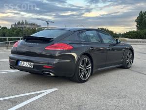 Brown Porsche Panamera 2014 in Riga, with an engine capacity of 3.00 L and mileage of 228 thousand km for 19500 €, photo 5 on AUTOMOTO.COM.LV