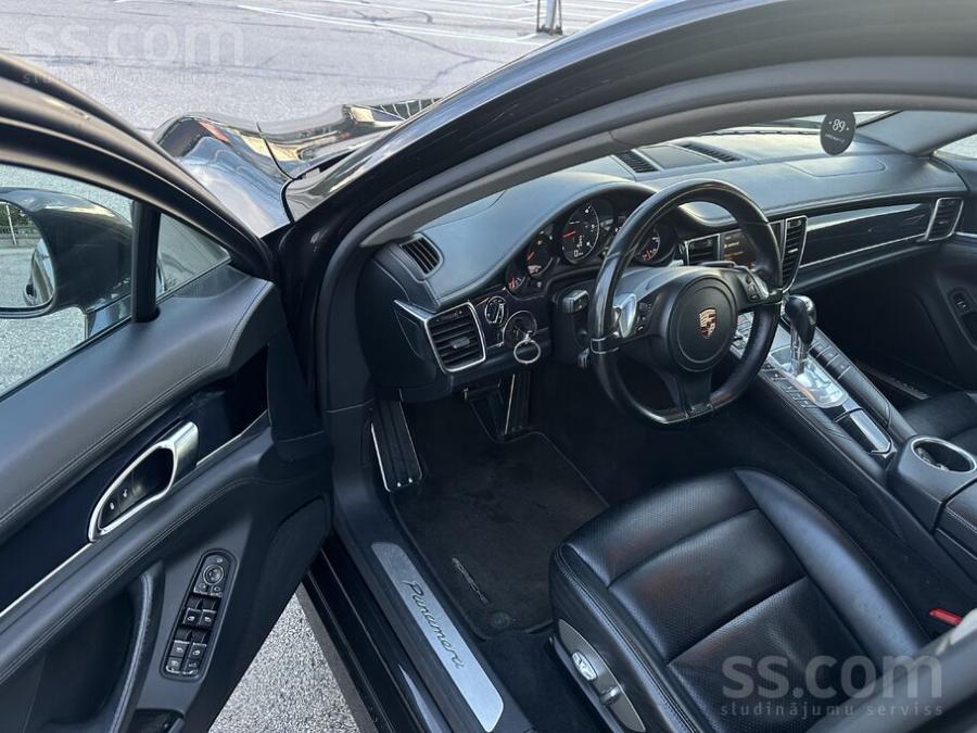 Brown Porsche Panamera 2014 in Riga, with an engine capacity of 3.00 L and mileage of 228 thousand km for 19500 €, photo 8 on AUTOMOTO.COM.LV