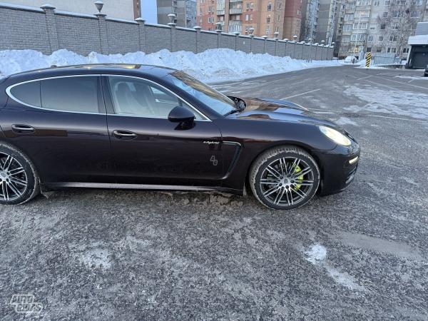 Brown Porsche Panamera 2016 in Kaunas, with an engine capacity of 3.00 L and mileage of 150 thousand km for 23500 €, photo 2 on AUTOMOTO.COM.LV