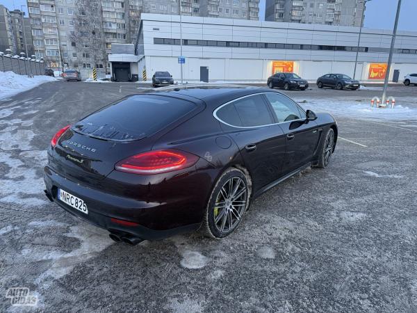 Brown Porsche Panamera 2016 in Kaunas, with an engine capacity of 3.00 L and mileage of 150 thousand km for 23500 €, photo 3 on AUTOMOTO.COM.LV