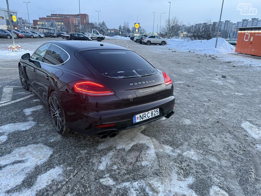 Brown Porsche Panamera 2016 in Kaunas, with an engine capacity of 3.00 L and mileage of 150 thousand km for 23500 €, photo 4 on AUTOMOTO.COM.LV