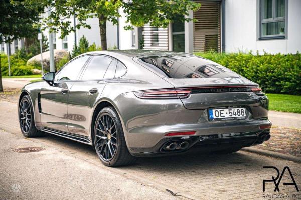 Brown Porsche Panamera 2017 in Riga, with an engine capacity of 3.96 L and mileage of 267 thousand km for 36990 €, photo 7 on AUTOMOTO.COM.LV