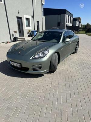 Green Porsche Panamera 2011 in Siauliai, with an engine capacity of 3.61 L and mileage of 201 thousand km for 17900 €, photo  on AUTOMOTO.COM.LV