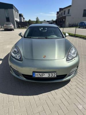 Green Porsche Panamera 2011 in Siauliai, with an engine capacity of 3.61 L and mileage of 201 thousand km for 17900 €, photo 3 on AUTOMOTO.COM.LV