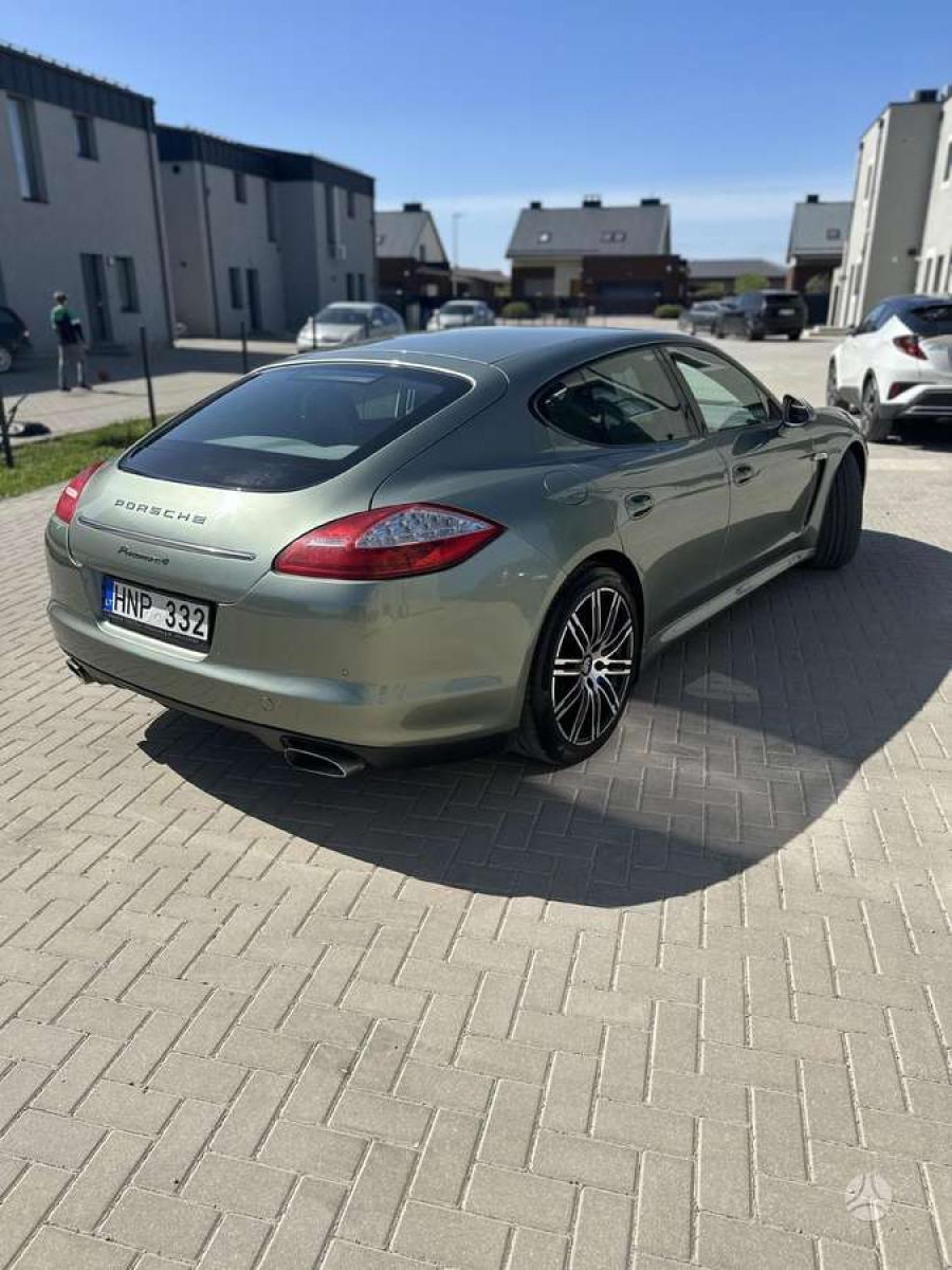 Green Porsche Panamera 2011 in Siauliai, with an engine capacity of 3.61 L and mileage of 201 thousand km for 17900 €, photo 5 on AUTOMOTO.COM.LV