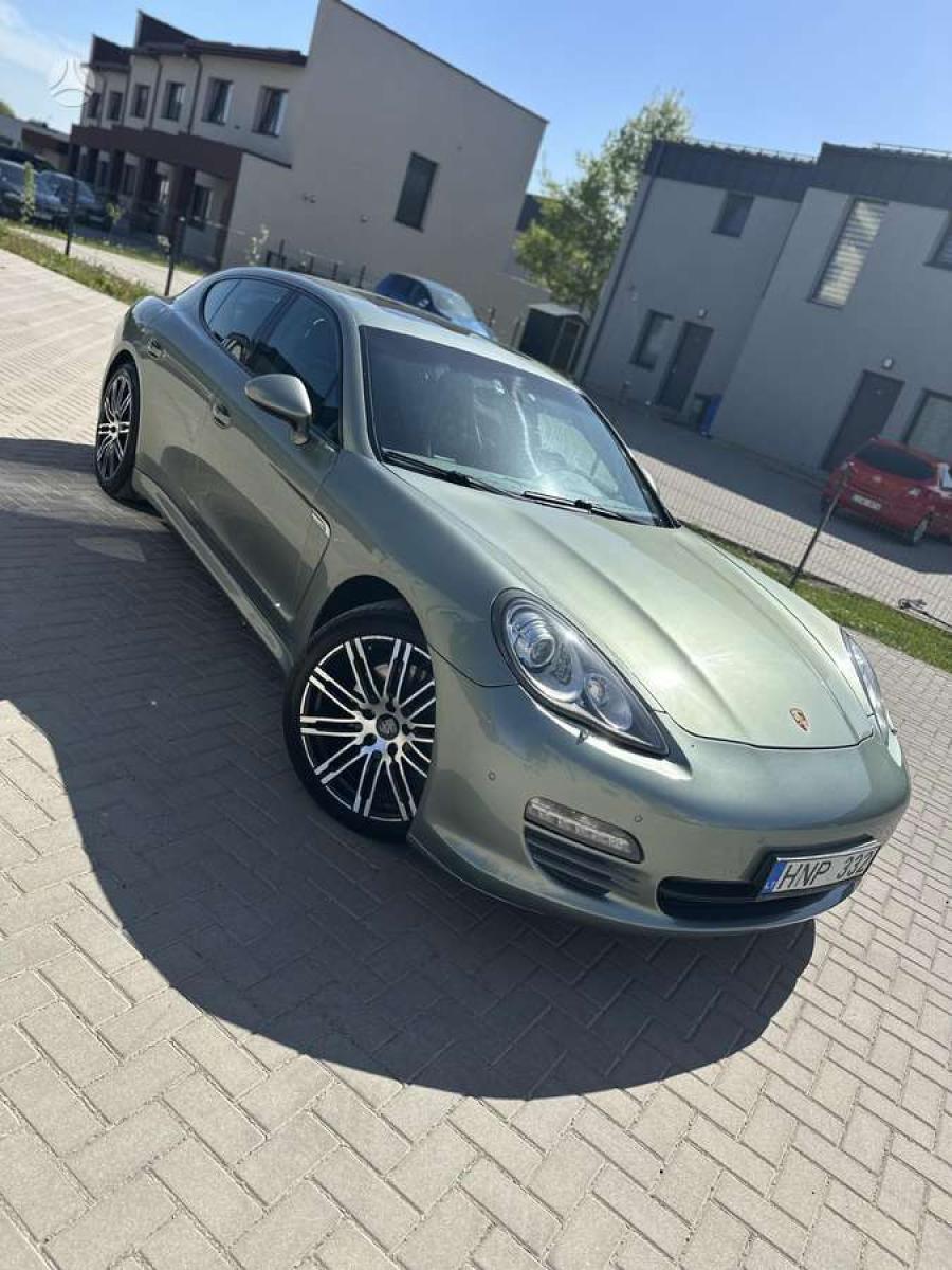 Green Porsche Panamera 2011 in Siauliai, with an engine capacity of 3.61 L and mileage of 201 thousand km for 17900 €, photo 6 on AUTOMOTO.COM.LV