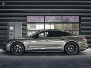 Zaļš Porsche Panamera 2025 Viļņa, ar dzinēja tilpumu 4.00 L un nobraukumu 28 tūkst. km par 155911 €, foto 3 vietnē AUTOMOTO.COM.LV