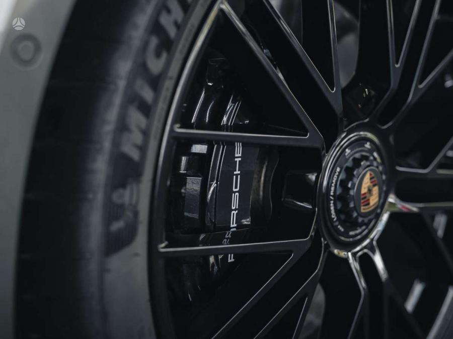 Zaļš Porsche Panamera 2025 Viļņa, ar dzinēja tilpumu 4.00 L un nobraukumu 28 tūkst. km par 155911 €, foto 16 vietnē AUTOMOTO.COM.LV