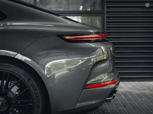 Zaļš Porsche Panamera 2025 Viļņa, ar dzinēja tilpumu 4.00 L un nobraukumu 28 tūkst. km par 155911 €, foto 17 vietnē AUTOMOTO.COM.LV