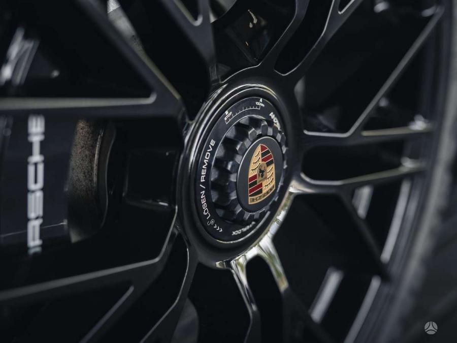 Zaļš Porsche Panamera 2025 Viļņa, ar dzinēja tilpumu 4.00 L un nobraukumu 28 tūkst. km par 155911 €, foto 22 vietnē AUTOMOTO.COM.LV