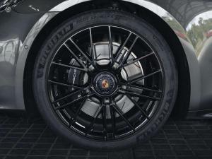 Zaļš Porsche Panamera 2025 Viļņa, ar dzinēja tilpumu 4.00 L un nobraukumu 28 tūkst. km par 155911 €, foto 24 vietnē AUTOMOTO.COM.LV