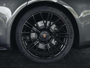 Zaļš Porsche Panamera 2025 Viļņa, ar dzinēja tilpumu 4.00 L un nobraukumu 28 tūkst. km par 155911 €, foto 25 vietnē AUTOMOTO.COM.LV