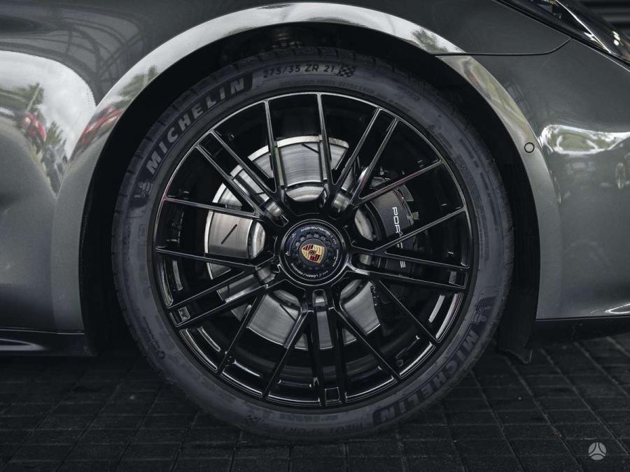 Zaļš Porsche Panamera 2025 Viļņa, ar dzinēja tilpumu 4.00 L un nobraukumu 28 tūkst. km par 155911 €, foto 26 vietnē AUTOMOTO.COM.LV