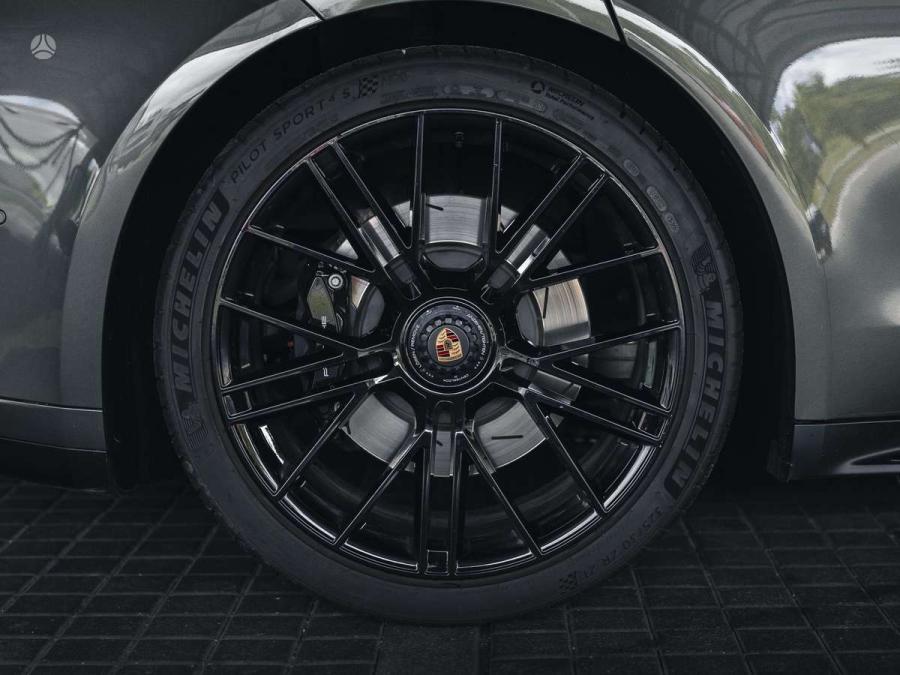 Zaļš Porsche Panamera 2025 Viļņa, ar dzinēja tilpumu 4.00 L un nobraukumu 28 tūkst. km par 155911 €, foto 27 vietnē AUTOMOTO.COM.LV