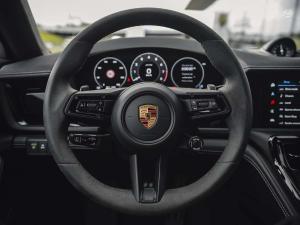 Zaļš Porsche Panamera 2025 Viļņa, ar dzinēja tilpumu 4.00 L un nobraukumu 28 tūkst. km par 155911 €, foto 32 vietnē AUTOMOTO.COM.LV
