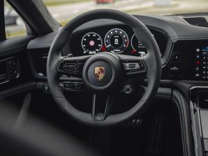 Zaļš Porsche Panamera 2025 Viļņa, ar dzinēja tilpumu 4.00 L un nobraukumu 28 tūkst. km par 155911 €, foto 35 vietnē AUTOMOTO.COM.LV