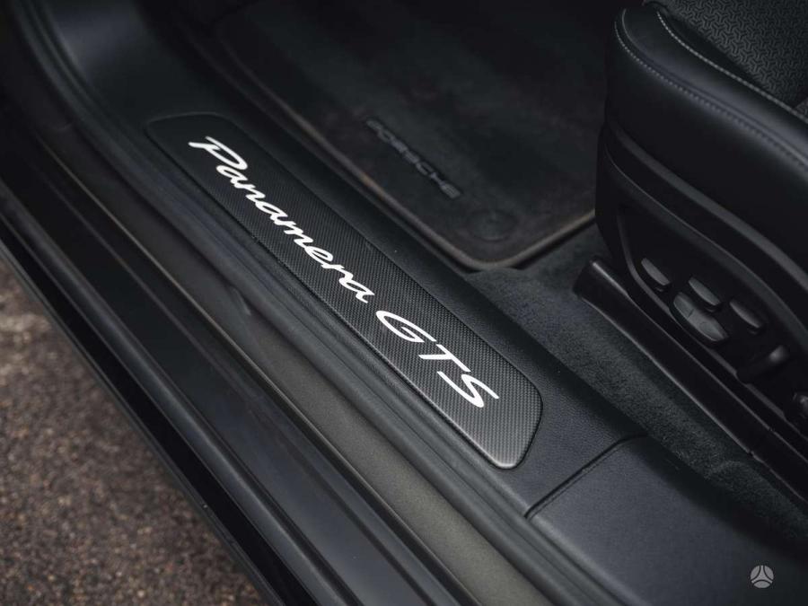 Zaļš Porsche Panamera 2025 Viļņa, ar dzinēja tilpumu 4.00 L un nobraukumu 28 tūkst. km par 155911 €, foto 44 vietnē AUTOMOTO.COM.LV