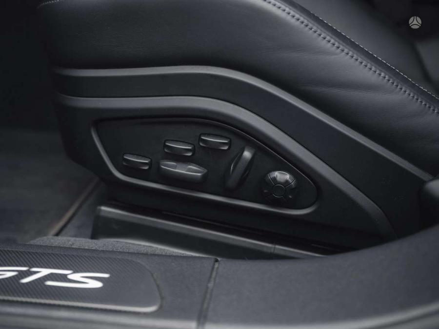 Zaļš Porsche Panamera 2025 Viļņa, ar dzinēja tilpumu 4.00 L un nobraukumu 28 tūkst. km par 155911 €, foto 45 vietnē AUTOMOTO.COM.LV