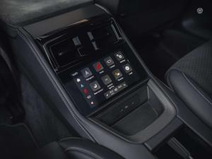 Zaļš Porsche Panamera 2025 Viļņa, ar dzinēja tilpumu 4.00 L un nobraukumu 28 tūkst. km par 155911 €, foto 46 vietnē AUTOMOTO.COM.LV