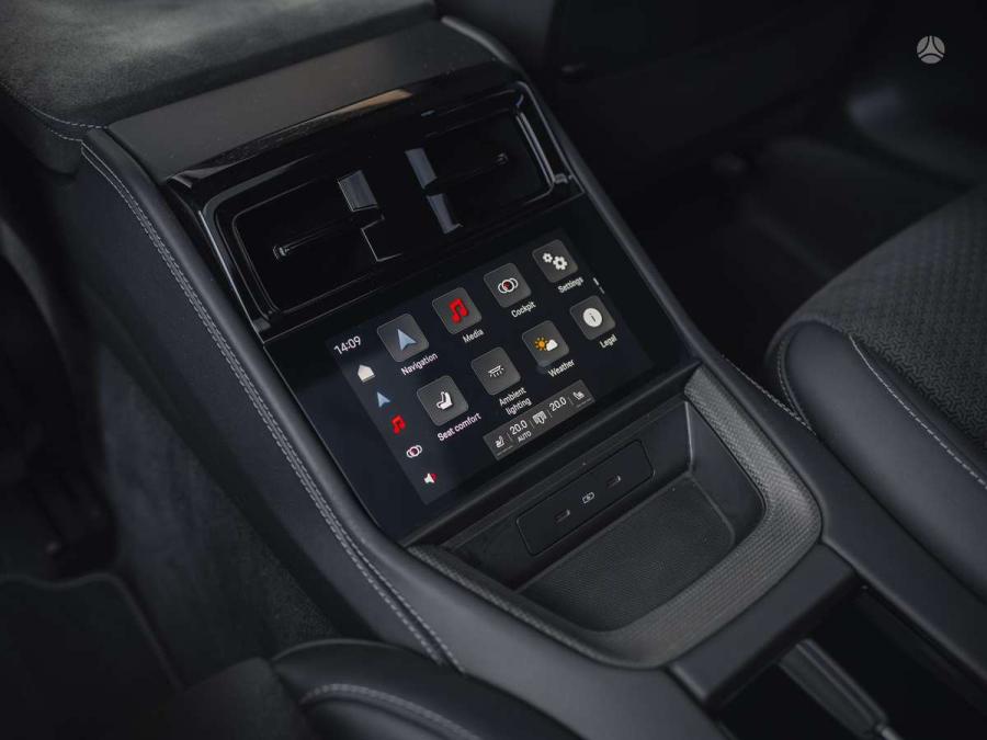 Zaļš Porsche Panamera 2025 Viļņa, ar dzinēja tilpumu 4.00 L un nobraukumu 28 tūkst. km par 155911 €, foto 46 vietnē AUTOMOTO.COM.LV