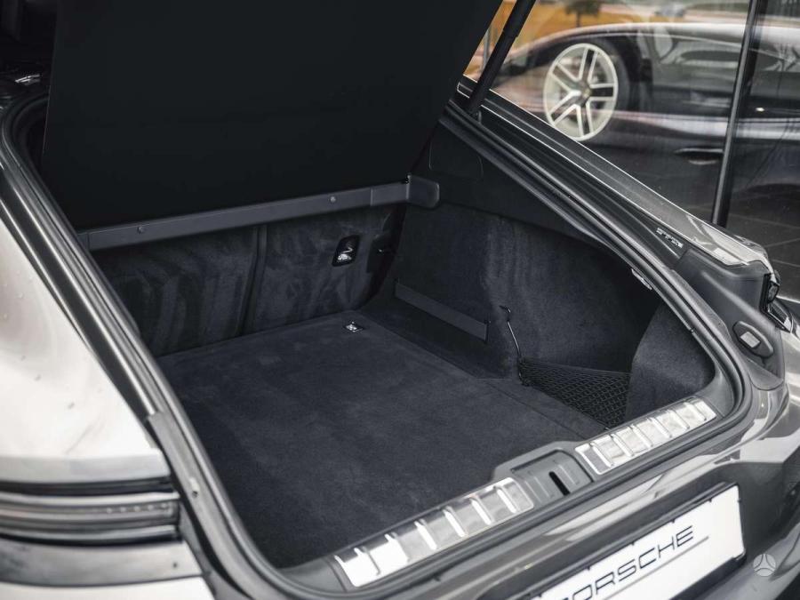 Zaļš Porsche Panamera 2025 Viļņa, ar dzinēja tilpumu 4.00 L un nobraukumu 28 tūkst. km par 155911 €, foto 51 vietnē AUTOMOTO.COM.LV