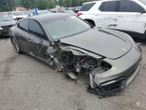 Green Porsche Panamera 2022 in Kaunas, with an engine capacity of 2.90 L and mileage of 70 thousand km for 29900 €, photo 3 on AUTOMOTO.COM.LV