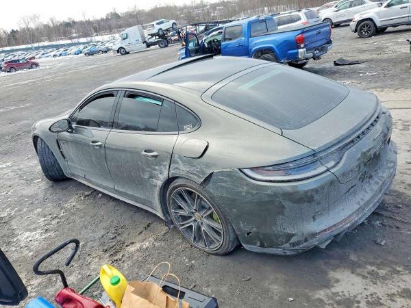 Green Porsche Panamera 2023 in Kaunas, with an engine capacity of 2.90 L and mileage of 150 thousand km for 32065 €, photo 2 on AUTOMOTO.COM.LV