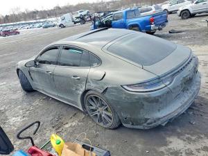 Zaļš Porsche Panamera 2023 Kauņa, ar dzinēja tilpumu 2.90 L un nobraukumu 150 tūkst. km par 32065 €, foto 3 vietnē AUTOMOTO.COM.LV