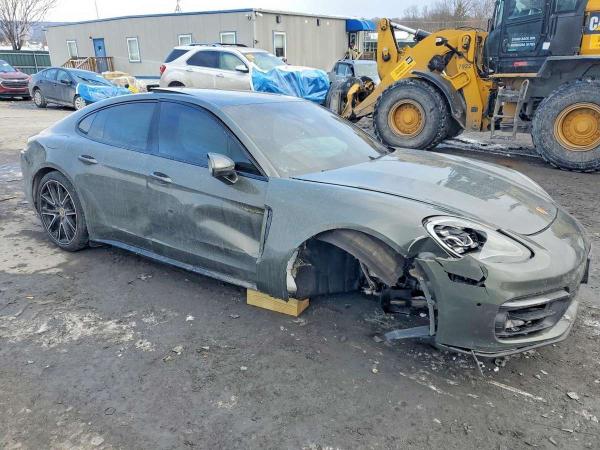 Green Porsche Panamera 2023 in Kaunas, with an engine capacity of 2.90 L and mileage of 150 thousand km for 32065 €, photo 4 on AUTOMOTO.COM.LV