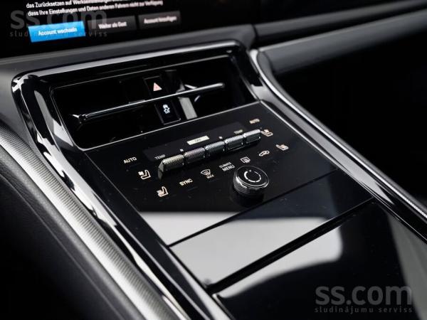 Green Porsche Panamera 2024 in Riga, with an engine capacity of 2.90 L and mileage of 29 thousand km for 120950 €, photo 7 on AUTOMOTO.COM.LV