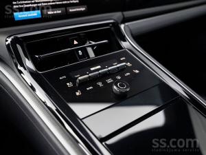 Green Porsche Panamera 2024 in Riga, with an engine capacity of 2.90 L and mileage of 29 thousand km for 120950 €, photo 8 on AUTOMOTO.COM.LV