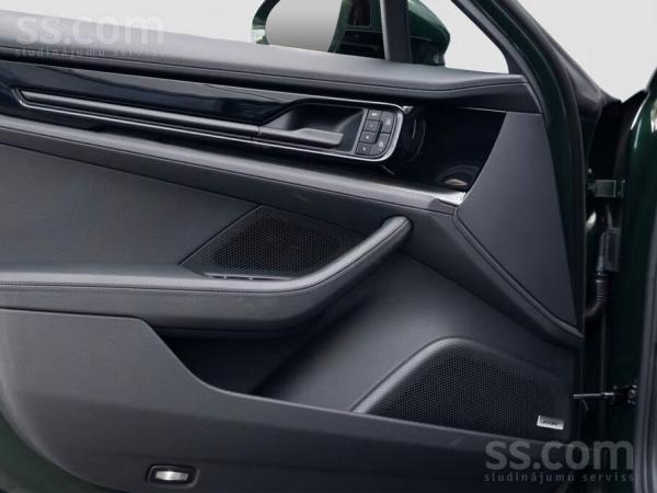 Green Porsche Panamera 2024 in Riga, with an engine capacity of 2.90 L and mileage of 29 thousand km for 120950 €, photo 10 on AUTOMOTO.COM.LV