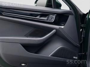 Green Porsche Panamera 2024 in Riga, with an engine capacity of 2.90 L and mileage of 29 thousand km for 120950 €, photo 11 on AUTOMOTO.COM.LV