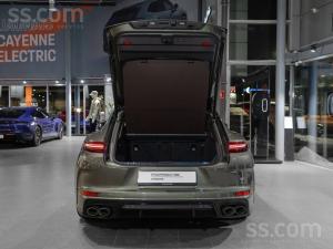 Zaļš Porsche Panamera 2025 Rīga, ar dzinēja tilpumu 4.00 L un nobraukumu 7 tūkst. km par 179900 €, foto 14 vietnē AUTOMOTO.COM.LV