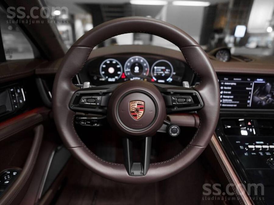 Zaļš Porsche Panamera 2025 Rīga, ar dzinēja tilpumu 4.00 L un nobraukumu 7 tūkst. km par 179900 €, foto 33 vietnē AUTOMOTO.COM.LV