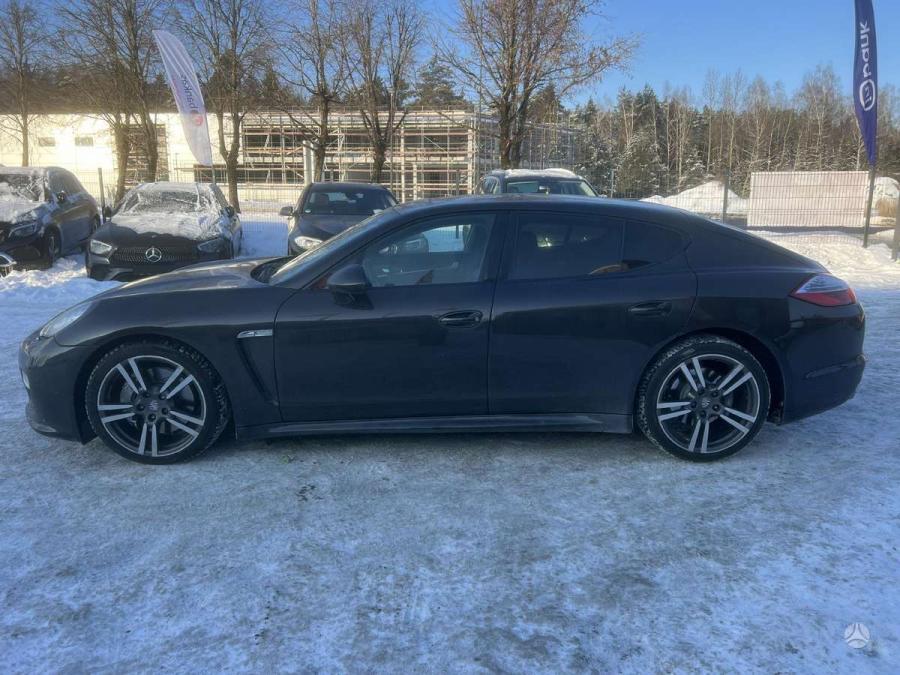 Pelēks Porsche Panamera 2012 Kauņa, ar dzinēja tilpumu 3.00 L un nobraukumu 191 tūkst. km par 17950 €, foto 2 vietnē AUTOMOTO.COM.LV