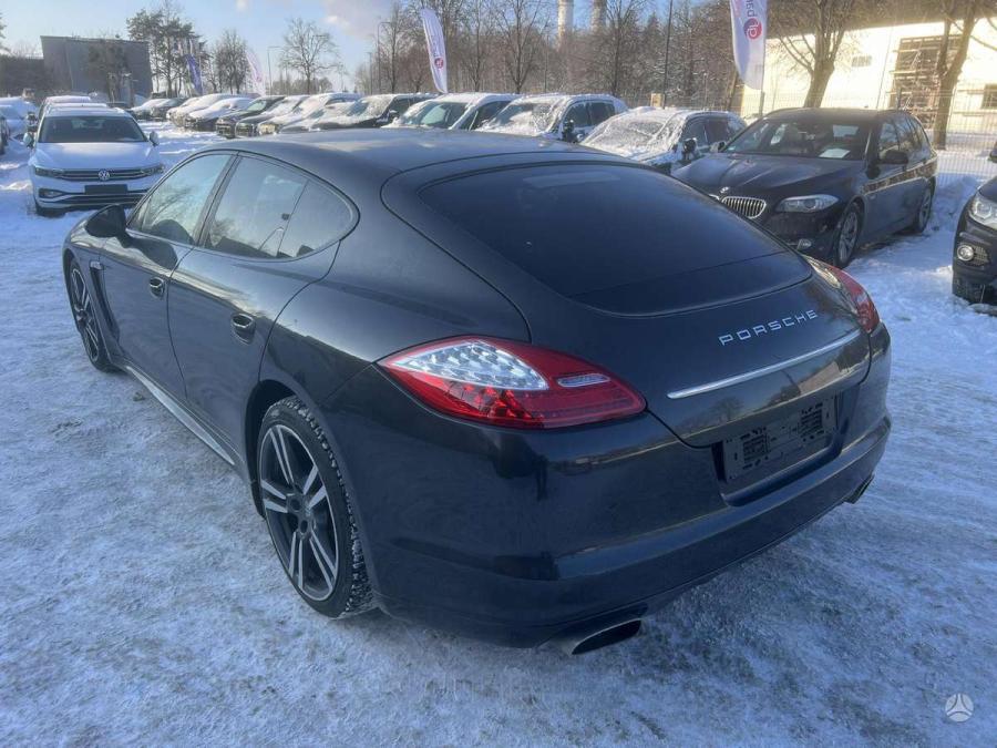 Pelēks Porsche Panamera 2012 Kauņa, ar dzinēja tilpumu 3.00 L un nobraukumu 191 tūkst. km par 17950 €, foto 3 vietnē AUTOMOTO.COM.LV