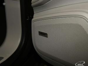 Grey Porsche Panamera 2017 in Vilnius, with an engine capacity of 4.00 L and mileage of 141 thousand km for 47900 €, photo 12 on AUTOMOTO.COM.LV
