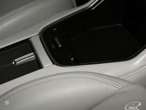 Grey Porsche Panamera 2017 in Vilnius, with an engine capacity of 4.00 L and mileage of 141 thousand km for 47900 €, photo 16 on AUTOMOTO.COM.LV