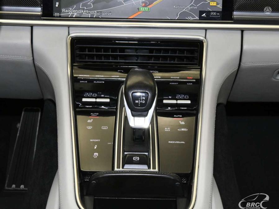 Grey Porsche Panamera 2017 in Vilnius, with an engine capacity of 4.00 L and mileage of 141 thousand km for 47900 €, photo 23 on AUTOMOTO.COM.LV