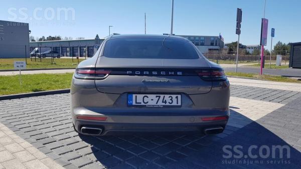Grey Porsche Panamera 2018 in Riga, with an engine capacity of 2.90 L and mileage of 132 thousand km for 44900 €, photo 7 on AUTOMOTO.COM.LV