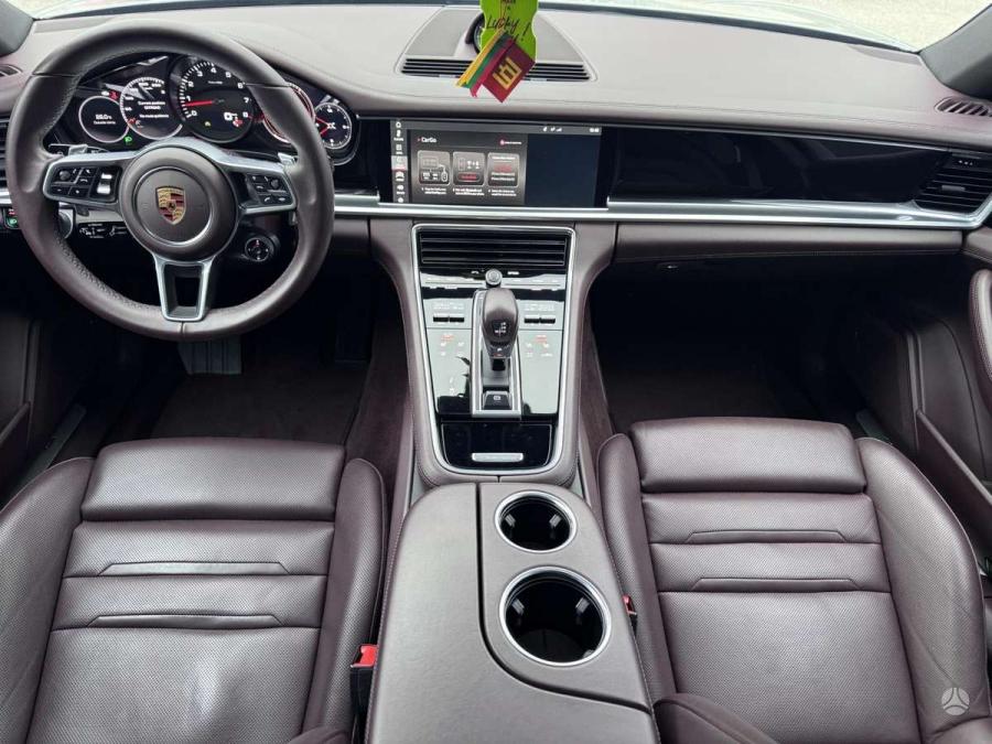 Grey Porsche Panamera 2018 in Vilnius, with an engine capacity of 3.00 L and mileage of 86 thousand km for 49950 €, photo 7 on AUTOMOTO.COM.LV
